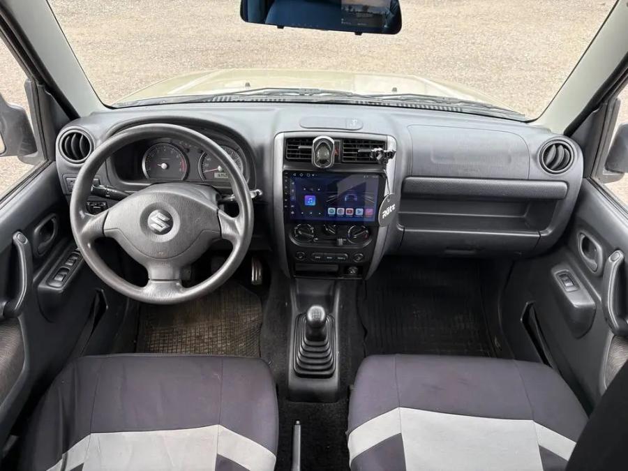 Brown Suzuki Jimny 2007 in Daugavpils, with an engine capacity of 1.30 L and mileage of 170 thousand km for 4850 €, photo 10 on AUTOMOTO.COM.LV