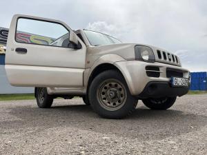 Brown Suzuki Jimny 2007 in Daugavpils, with an engine capacity of 1.30 L and mileage of 170 thousand km for 4850 €, photo 33 on AUTOMOTO.COM.LV