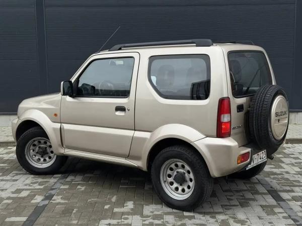 Brūns Suzuki Jimny 2007 Rīga, ar dzinēja tilpumu 1.30 L un nobraukumu 80 tūkst. km par 5999 €, foto 3 vietnē AUTOMOTO.COM.LV