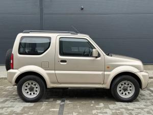 Brown Suzuki Jimny 2007 in Riga, with an engine capacity of 1.30 L and mileage of 80 thousand km for 5999 €, photo 7 on AUTOMOTO.COM.LV
