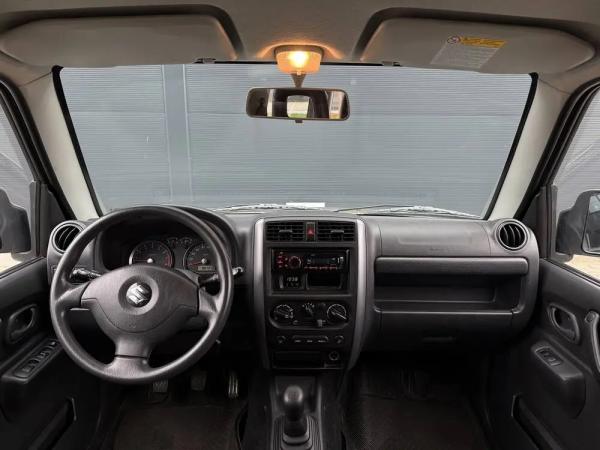 Brūns Suzuki Jimny 2007 Rīga, ar dzinēja tilpumu 1.30 L un nobraukumu 80 tūkst. km par 5999 €, foto 9 vietnē AUTOMOTO.COM.LV