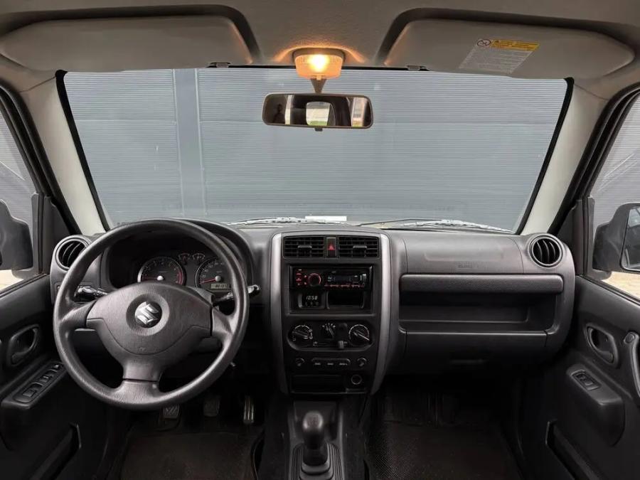 Brown Suzuki Jimny 2007 in Riga, with an engine capacity of 1.30 L and mileage of 80 thousand km for 5999 €, photo 10 on AUTOMOTO.COM.LV