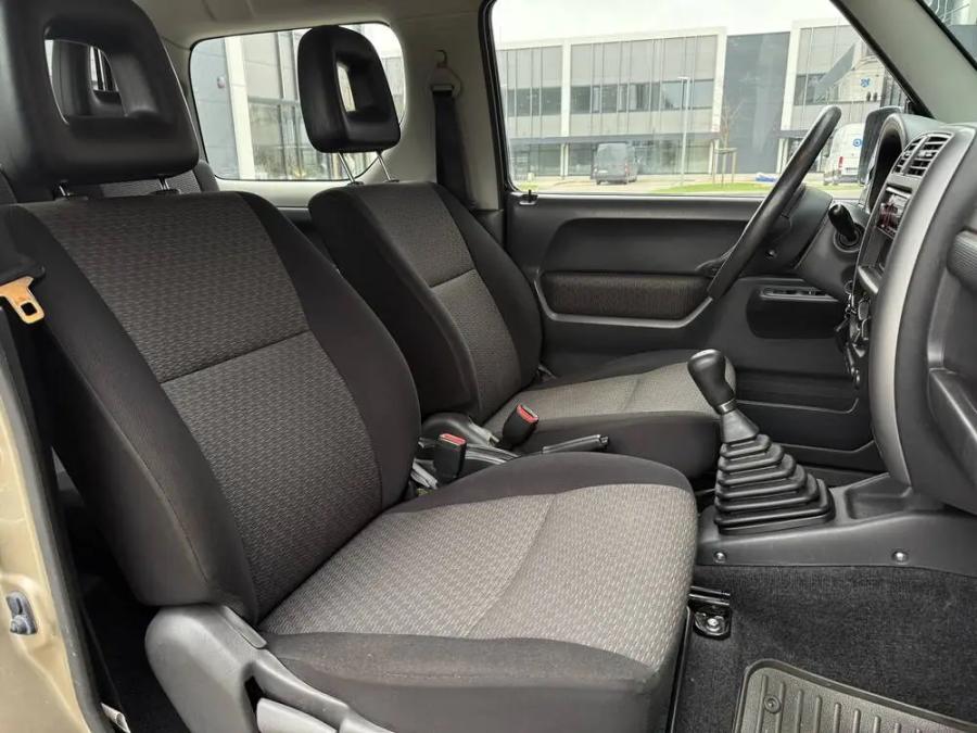 Brown Suzuki Jimny 2007 in Riga, with an engine capacity of 1.30 L and mileage of 80 thousand km for 5999 €, photo 13 on AUTOMOTO.COM.LV