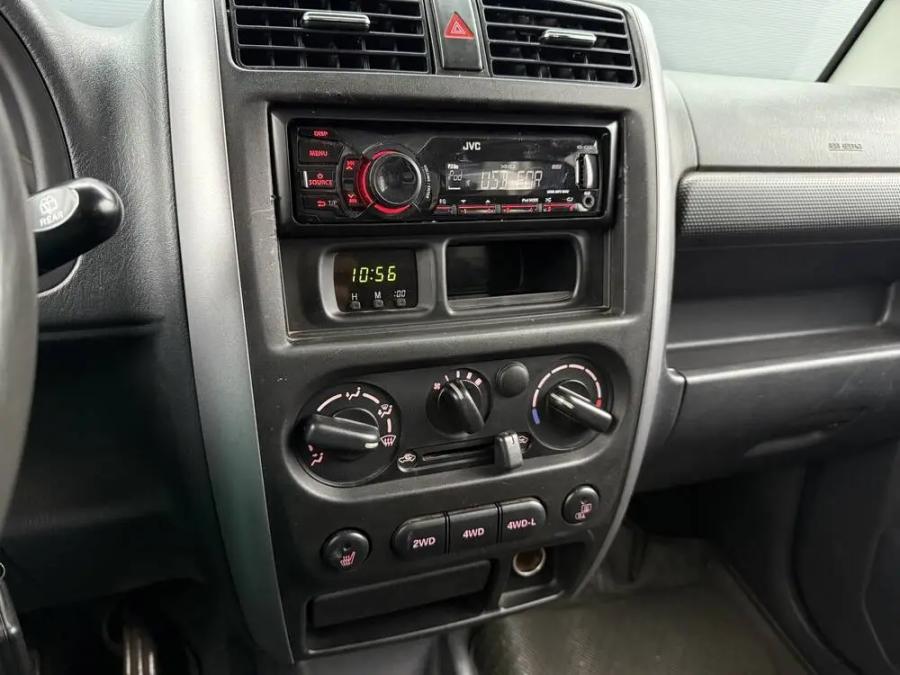 Brown Suzuki Jimny 2007 in Riga, with an engine capacity of 1.30 L and mileage of 80 thousand km for 5999 €, photo 14 on AUTOMOTO.COM.LV