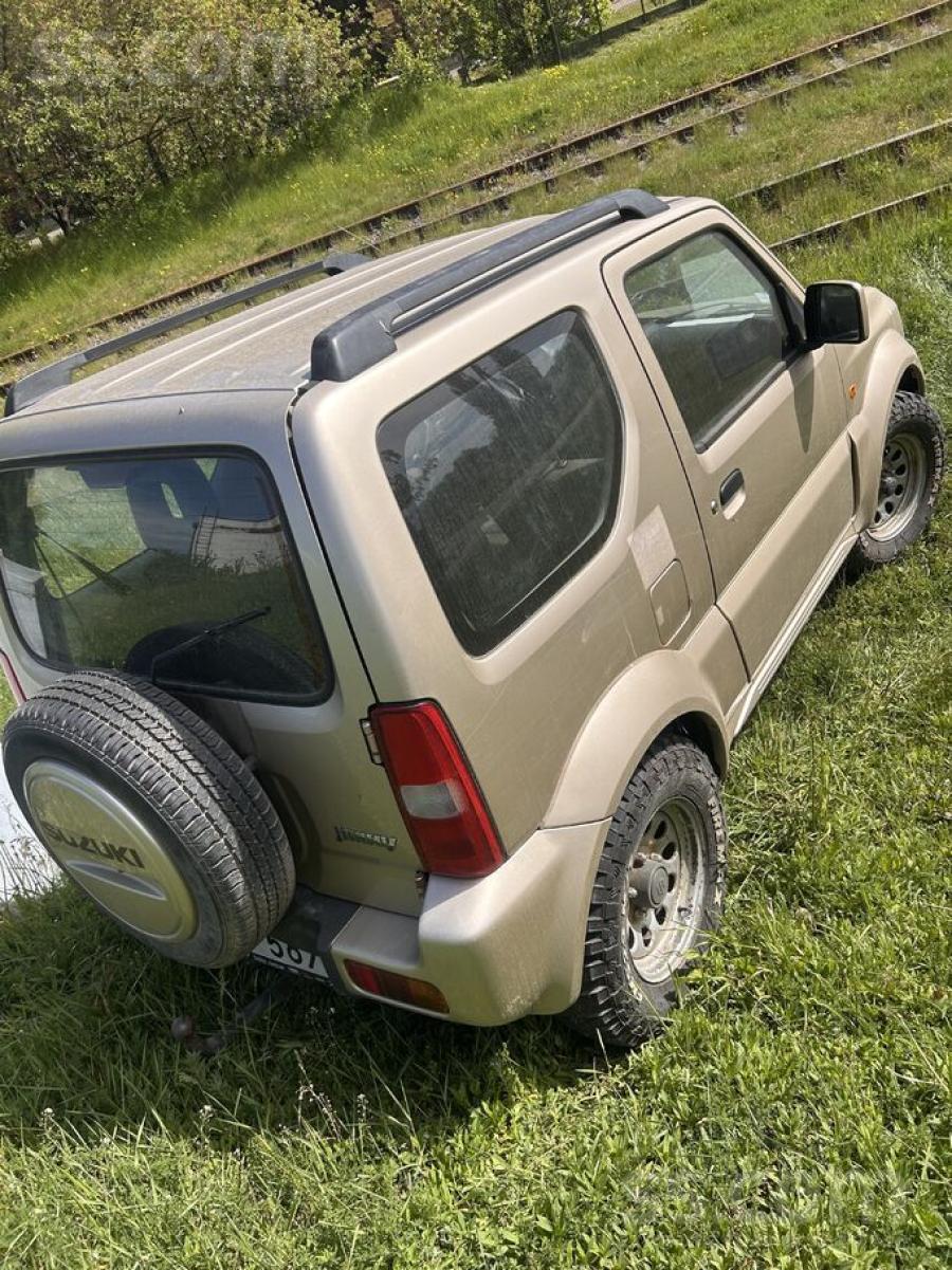 Brūns Suzuki Jimny 2008 Liepāja, ar dzinēja tilpumu 1.30 L un nobraukumu 198 tūkst. km par 2990 €, foto 5 vietnē AUTOMOTO.COM.LV