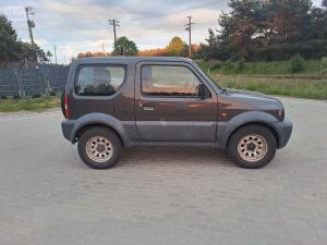 Brown Suzuki Jimny 2011 in Vilnius, with an engine capacity of 1.30 L and mileage of 220 thousand km for 5950 €, photo  on AUTOMOTO.COM.LV
