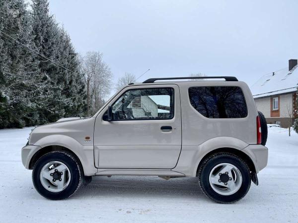 Suzuki Jimny 2004 in Pasvalys, with an engine capacity of 1.46 L and mileage of 260 thousand km for 5600 €, photo 2 on AUTOMOTO.COM.LV