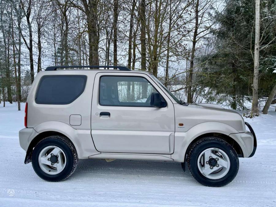 Suzuki Jimny 2004 Pasvalys, ar dzinēja tilpumu 1.46 L un nobraukumu 260 tūkst. km par 5600 €, foto 5 vietnē AUTOMOTO.COM.LV