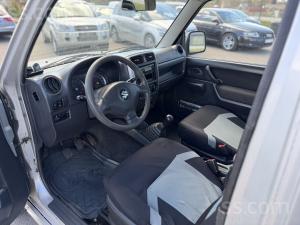 Suzuki Jimny 2005 in Ogre, with an engine capacity of 1.30 L and mileage of 190 thousand km for 3700 €, photo 12 on AUTOMOTO.COM.LV