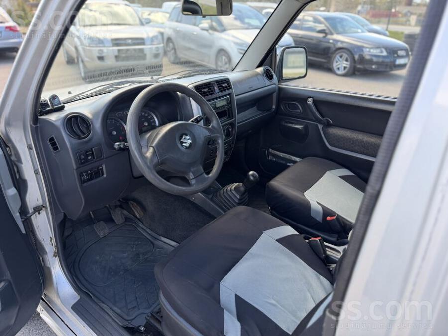 Suzuki Jimny 2005 in Ogre, with an engine capacity of 1.30 L and mileage of 190 thousand km for 3700 €, photo 12 on AUTOMOTO.COM.LV