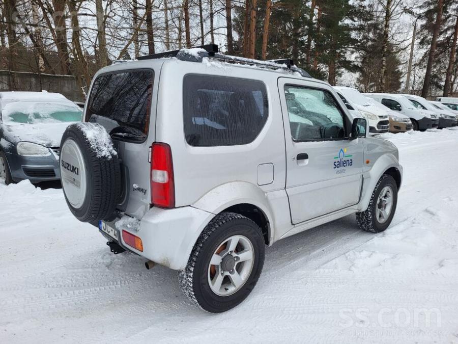 Suzuki Jimny 2008 in Riga, with an engine capacity of 1.30 L and mileage of 0 thousand km for 3950 €, photo 5 on AUTOMOTO.COM.LV