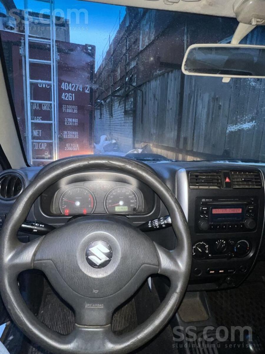 Suzuki Jimny 2010 Rīga, ar dzinēja tilpumu 1.50 L un nobraukumu 260 tūkst. km par 5000 €, foto 9 vietnē AUTOMOTO.COM.LV