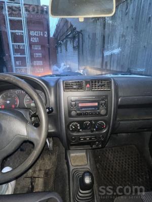 Suzuki Jimny 2010 Rīga, ar dzinēja tilpumu 1.50 L un nobraukumu 260 tūkst. km par 5000 €, foto 11 vietnē AUTOMOTO.COM.LV