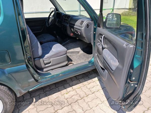 Green Suzuki Jimny 2004 in Tallinn, with an engine capacity of 1.30 L and mileage of 293 thousand km for 4444 €, photo 11 on AUTOMOTO.COM.LV