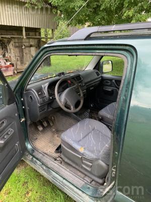 Green Suzuki Jimny 2004 in Kuldiga, with an engine capacity of 1.50 L and mileage of 346 thousand km for 1800 €, photo 7 on AUTOMOTO.COM.LV
