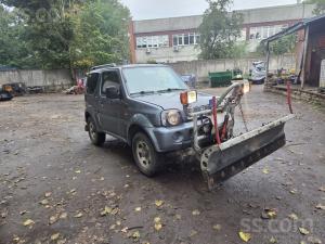 Green Suzuki Jimny 2005 in Riga, with an engine capacity of 1.30 L and mileage of 243 thousand km for 10285 €, photo  on AUTOMOTO.COM.LV
