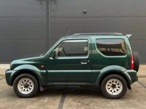 Zaļš Suzuki Jimny 2006 Rīga, ar dzinēja tilpumu 1.30 L un nobraukumu 256 tūkst. km par 5290 €, foto 3 vietnē AUTOMOTO.COM.LV
