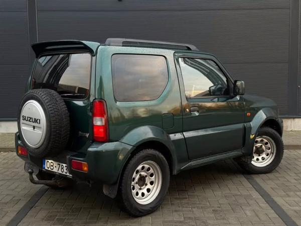 Green Suzuki Jimny 2006 in Riga, with an engine capacity of 1.30 L and mileage of 256 thousand km for 5290 €, photo 5 on AUTOMOTO.COM.LV