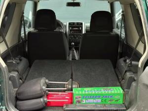 Zaļš Suzuki Jimny 2006 Rīga, ar dzinēja tilpumu 1.30 L un nobraukumu 256 tūkst. km par 5290 €, foto 17 vietnē AUTOMOTO.COM.LV