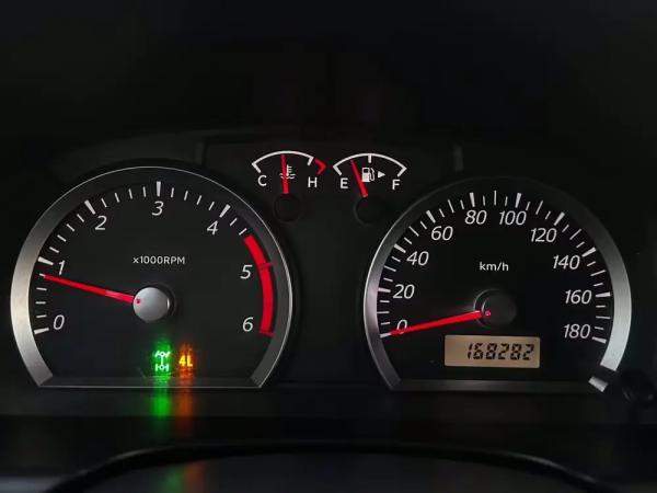 Zaļš Suzuki Jimny 2007 Rīga, ar dzinēja tilpumu 1.50 L un nobraukumu 168 tūkst. km par 5490 €, foto 9 vietnē AUTOMOTO.COM.LV