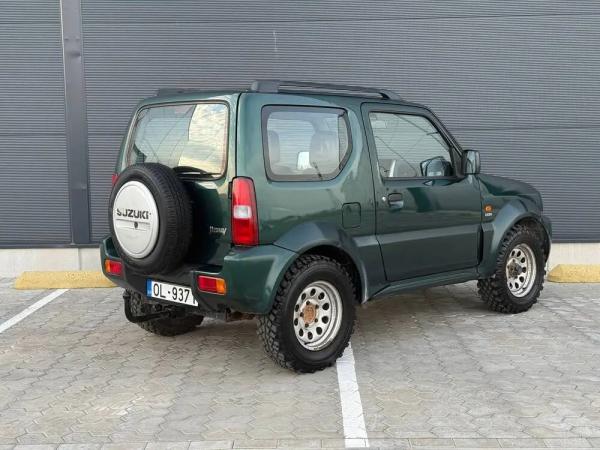 Green Suzuki Jimny 2008 in Riga, with an engine capacity of 1.50 L and mileage of 199 thousand km for 4150 €, photo 5 on AUTOMOTO.COM.LV