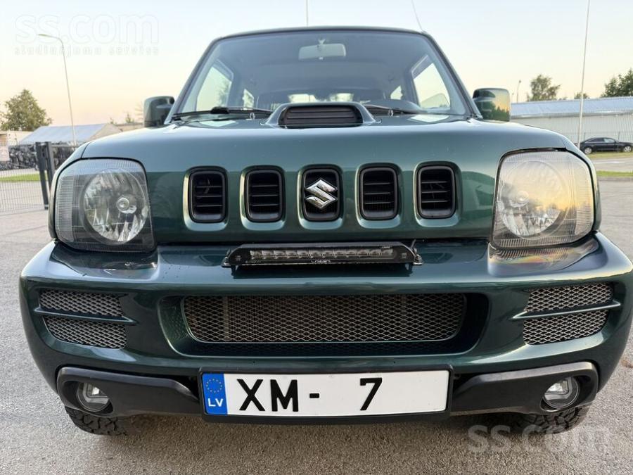 Zaļš Suzuki Jimny 2009 Rīga, ar dzinēja tilpumu 1.50 L un nobraukumu 202 tūkst. km par 8900 €, foto 24 vietnē AUTOMOTO.COM.LV