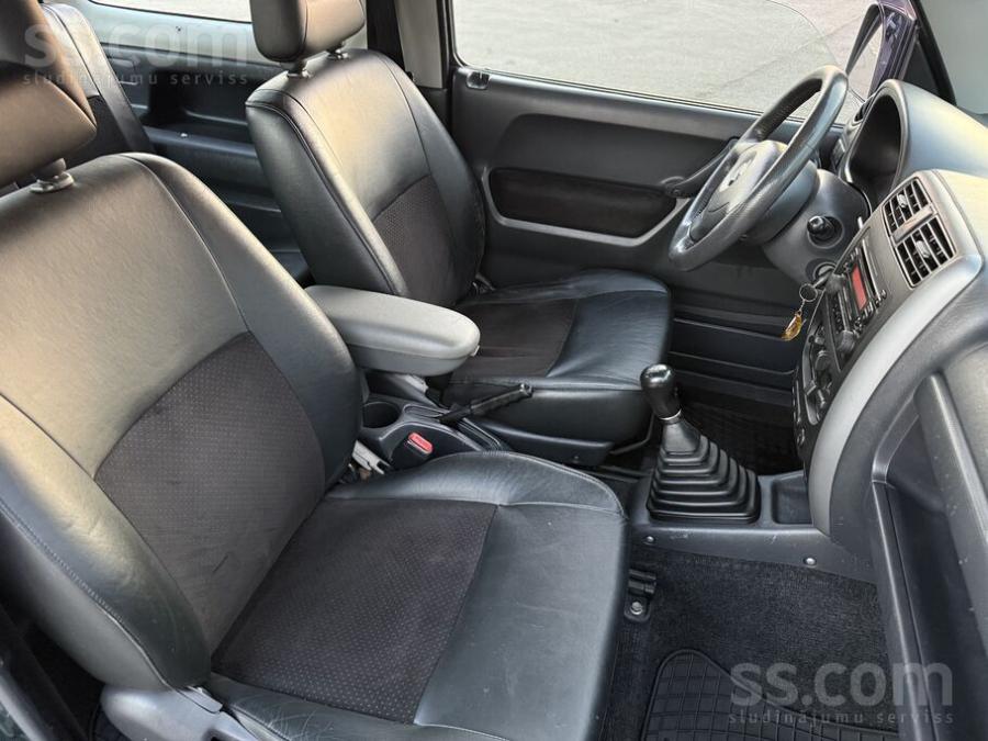 Zaļš Suzuki Jimny 2009 Rīga, ar dzinēja tilpumu 1.50 L un nobraukumu 202 tūkst. km par 8900 €, foto 30 vietnē AUTOMOTO.COM.LV