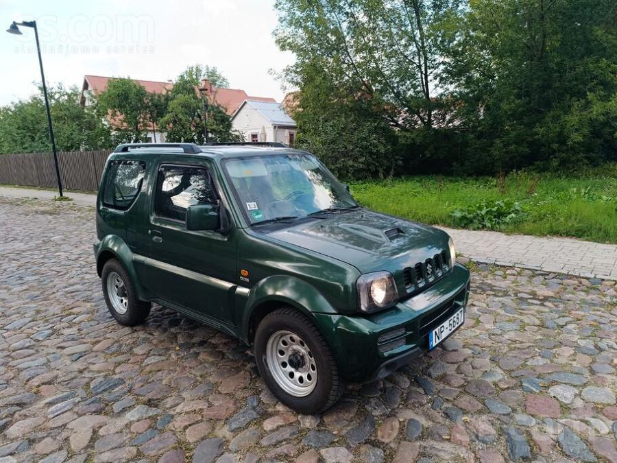 Green Suzuki Jimny 2010 in Jelgava, with an engine capacity of 1.50 L and mileage of 0 thousand km for 5490 €, photo 4 on AUTOMOTO.COM.LV