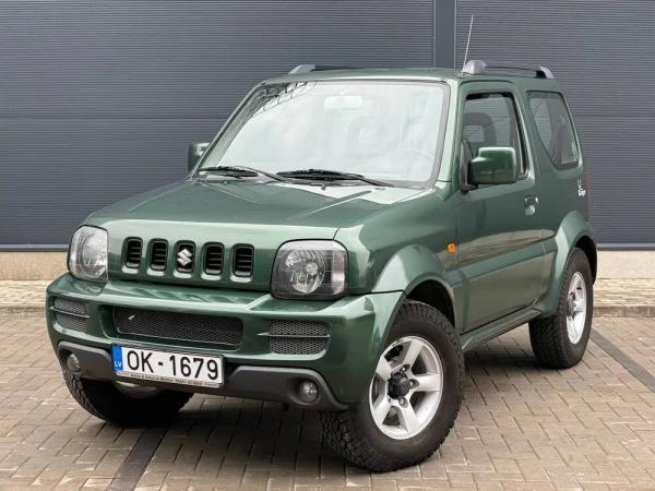 Green Suzuki Jimny 2010 in Riga, with an engine capacity of 1.30 L and mileage of 233 thousand km for 7400 €, photo 2 on AUTOMOTO.COM.LV