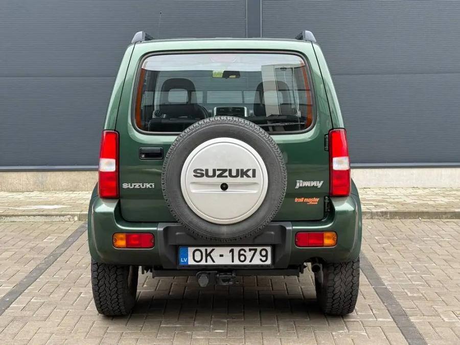 Zaļš Suzuki Jimny 2010 Rīga, ar dzinēja tilpumu 1.30 L un nobraukumu 233 tūkst. km par 7400 €, foto 5 vietnē AUTOMOTO.COM.LV