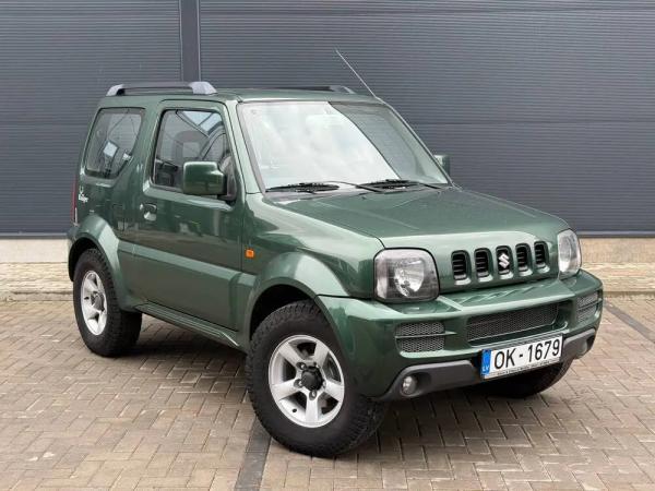 Green Suzuki Jimny 2010 in Riga, with an engine capacity of 1.30 L and mileage of 233 thousand km for 7400 €, photo 8 on AUTOMOTO.COM.LV