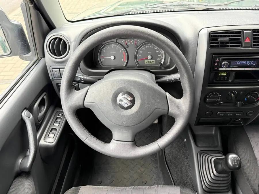 Zaļš Suzuki Jimny 2010 Rīga, ar dzinēja tilpumu 1.30 L un nobraukumu 233 tūkst. km par 7400 €, foto 20 vietnē AUTOMOTO.COM.LV