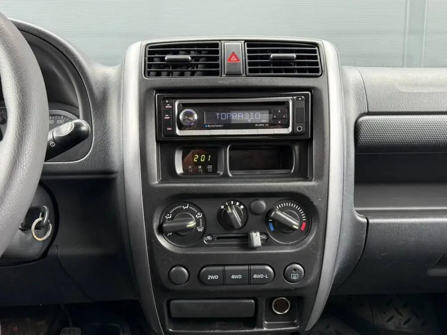 Zaļš Suzuki Jimny 2010 Rīga, ar dzinēja tilpumu 1.30 L un nobraukumu 233 tūkst. km par 7400 €, foto 21 vietnē AUTOMOTO.COM.LV