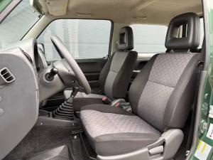 Zaļš Suzuki Jimny 2010 Rīga, ar dzinēja tilpumu 1.30 L un nobraukumu 233 tūkst. km par 7400 €, foto 25 vietnē AUTOMOTO.COM.LV