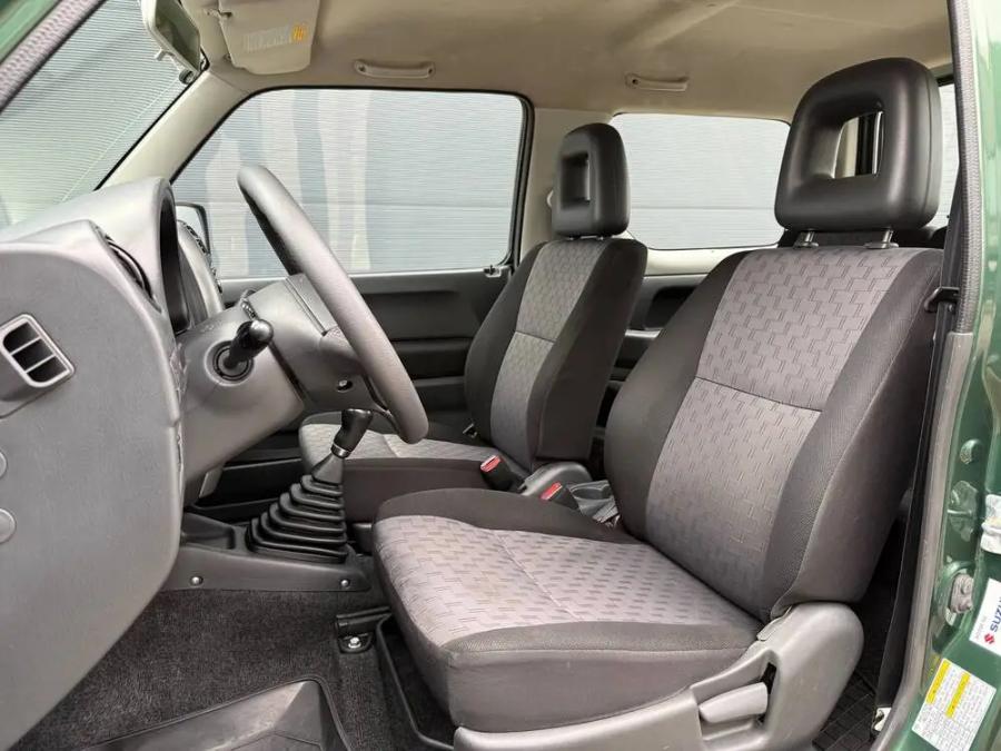 Zaļš Suzuki Jimny 2010 Rīga, ar dzinēja tilpumu 1.30 L un nobraukumu 233 tūkst. km par 7400 €, foto 25 vietnē AUTOMOTO.COM.LV