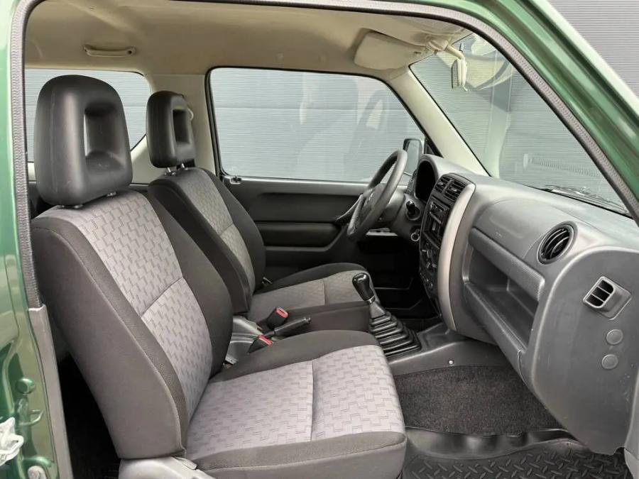 Zaļš Suzuki Jimny 2010 Rīga, ar dzinēja tilpumu 1.30 L un nobraukumu 233 tūkst. km par 7400 €, foto 26 vietnē AUTOMOTO.COM.LV