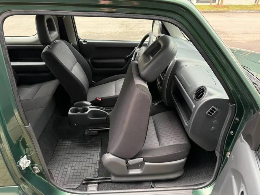 Zaļš Suzuki Jimny 2010 Rīga, ar dzinēja tilpumu 1.30 L un nobraukumu 233 tūkst. km par 7400 €, foto 27 vietnē AUTOMOTO.COM.LV