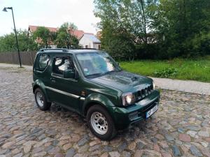 Green Suzuki Jimny 2010 in Riga, with an engine capacity of 1.50 L and mileage of 189 thousand km for 7990 €, photo 3 on AUTOMOTO.COM.LV