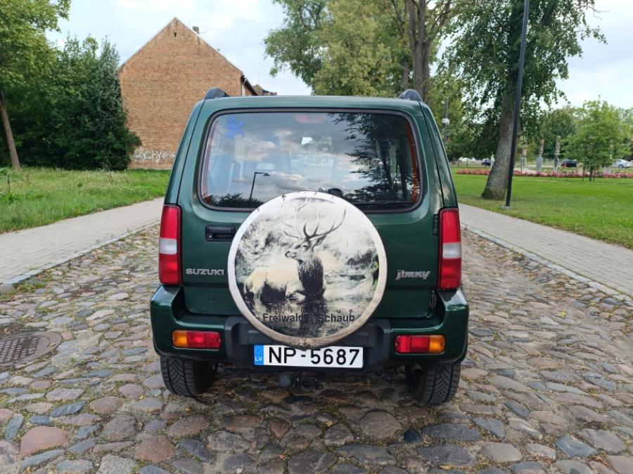 Green Suzuki Jimny 2010 in Riga, with an engine capacity of 1.50 L and mileage of 189 thousand km for 7990 €, photo 6 on AUTOMOTO.COM.LV