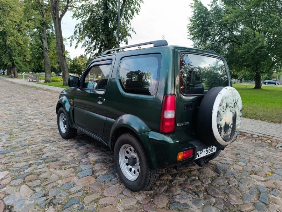 Green Suzuki Jimny 2010 in Riga, with an engine capacity of 1.50 L and mileage of 189 thousand km for 7990 €, photo 7 on AUTOMOTO.COM.LV