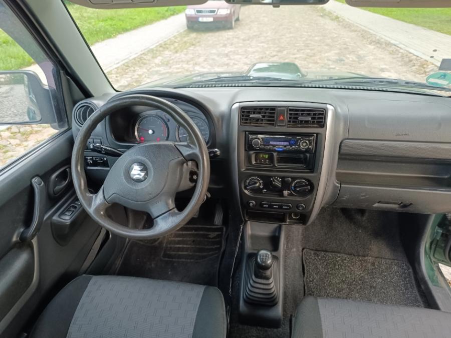 Green Suzuki Jimny 2010 in Riga, with an engine capacity of 1.50 L and mileage of 189 thousand km for 7990 €, photo 12 on AUTOMOTO.COM.LV