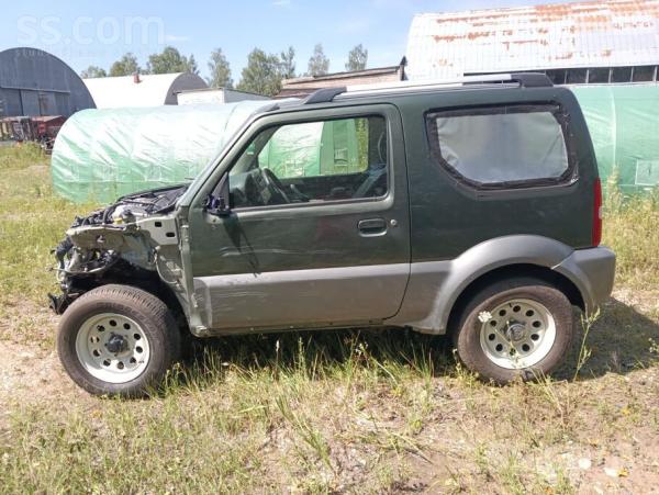 Zaļš Suzuki Jimny 2017 Madona, ar dzinēja tilpumu 1.30 L un nobraukumu 135 tūkst. km par 4500 €, foto 2 vietnē AUTOMOTO.COM.LV