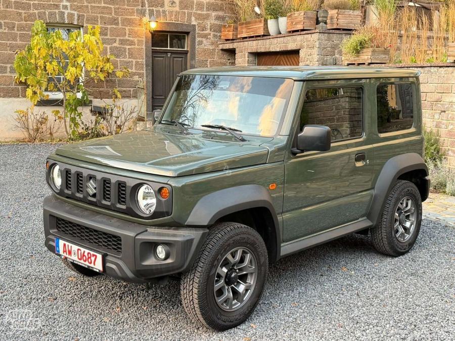 Green Suzuki Jimny 2023 in Kaunas, with an engine capacity of 1.50 L and mileage of 37 thousand km for 32546 €, photo 2 on AUTOMOTO.COM.LV