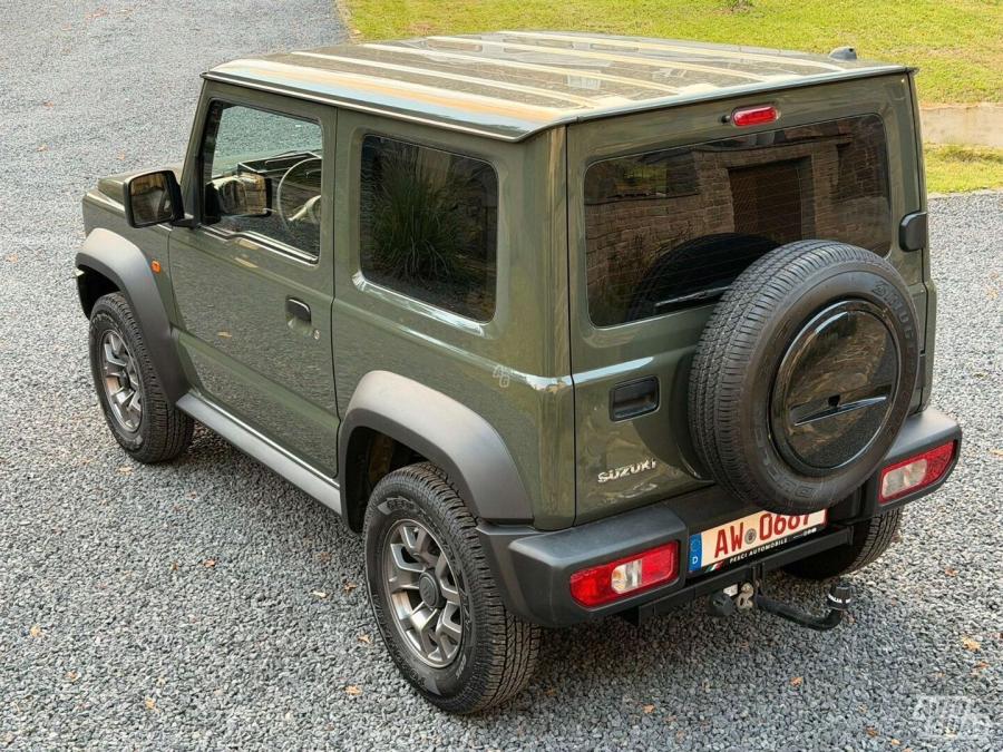 Green Suzuki Jimny 2023 in Kaunas, with an engine capacity of 1.50 L and mileage of 37 thousand km for 32546 €, photo 5 on AUTOMOTO.COM.LV