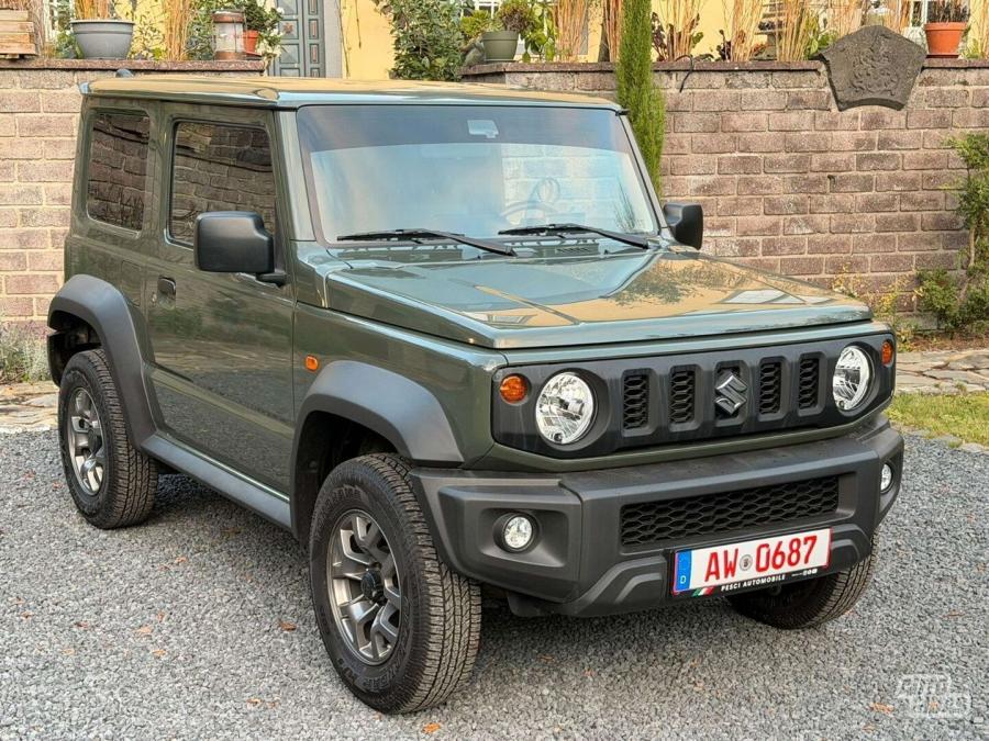 Green Suzuki Jimny 2023 in Kaunas, with an engine capacity of 1.50 L and mileage of 37 thousand km for 32546 €, photo 11 on AUTOMOTO.COM.LV