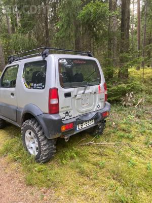 Pelēks Suzuki Jimny 2003 Tukums, ar dzinēja tilpumu 1.30 L un nobraukumu 71 tūkst. km par 4500 €, foto 3 vietnē AUTOMOTO.COM.LV