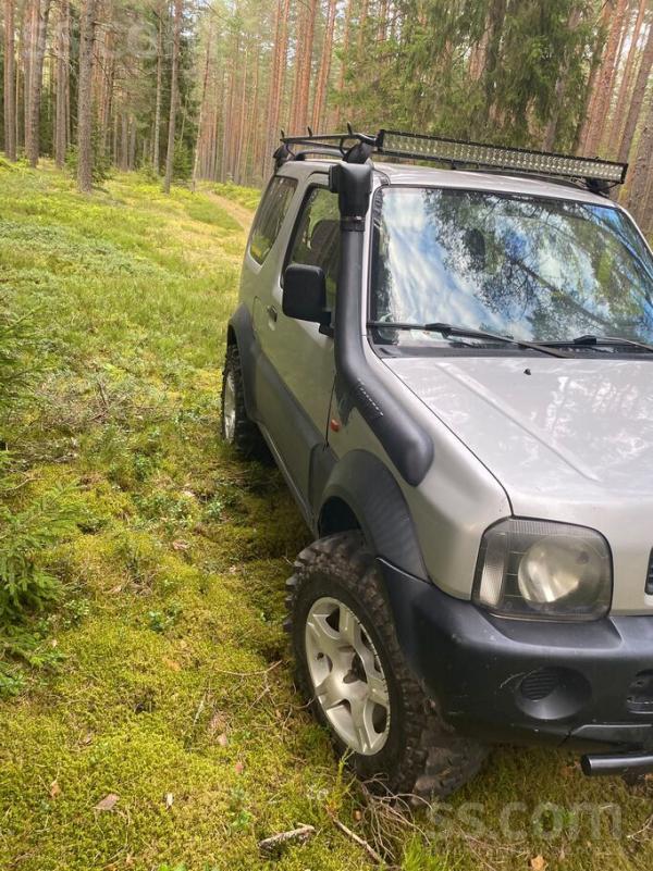 Pelēks Suzuki Jimny 2003 Tukums, ar dzinēja tilpumu 1.30 L un nobraukumu 71 tūkst. km par 4500 €, foto 3 vietnē AUTOMOTO.COM.LV