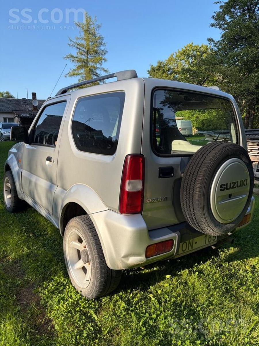 Pelēks Suzuki Jimny 2005 Bauska, ar dzinēja tilpumu 1.30 L un nobraukumu 105 tūkst. km par 4490 €, foto 4 vietnē AUTOMOTO.COM.LV