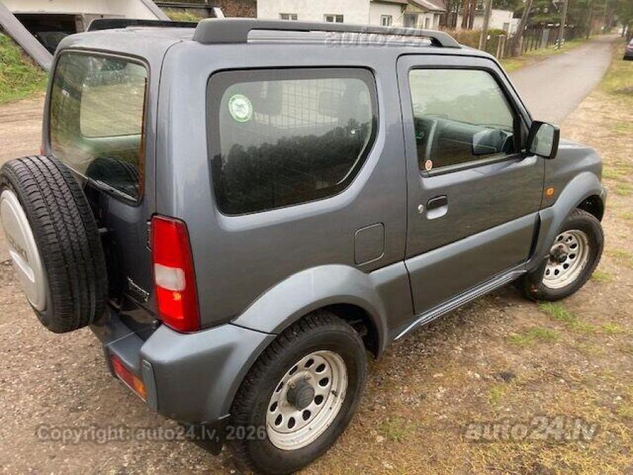 Pelēks Suzuki Jimny 2006 Tallina, ar dzinēja tilpumu 1.30 L un nobraukumu 159 tūkst. km par 6990 €, foto 3 vietnē AUTOMOTO.COM.LV