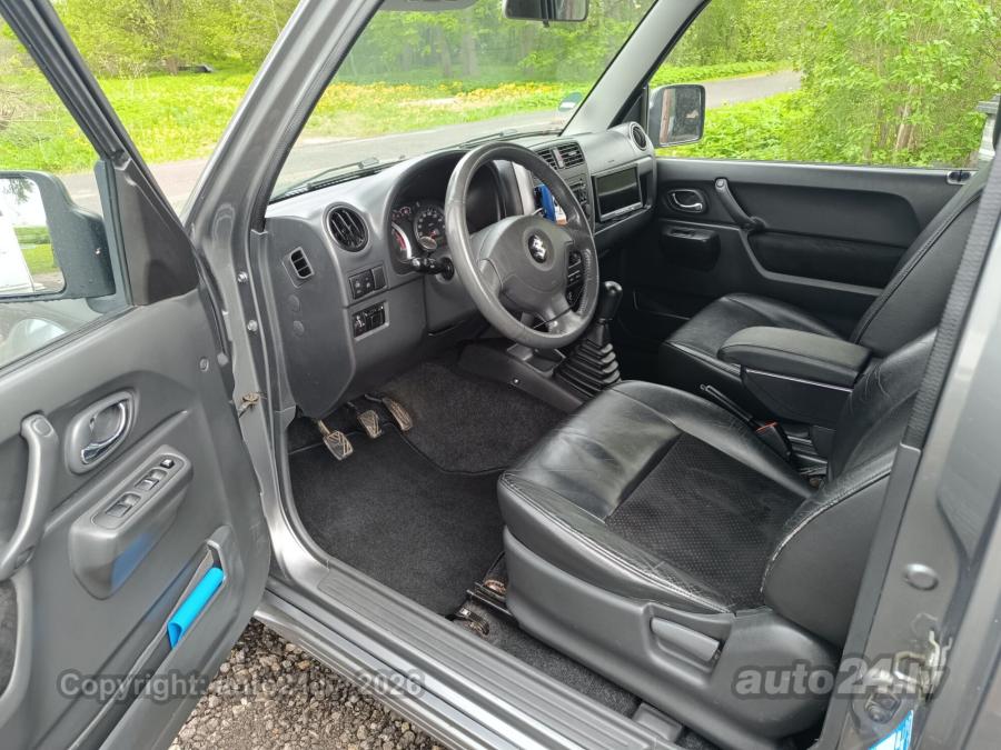 Grey Suzuki Jimny 2006 in Tallinn, with an engine capacity of 1.30 L and mileage of 174 thousand km for 6500 €, photo 13 on AUTOMOTO.COM.LV
